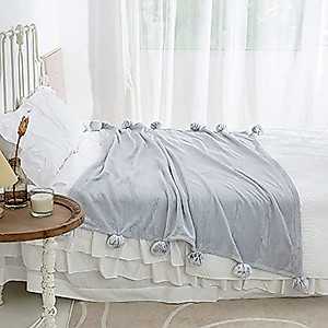 Amélie Home Fleece with Pom Pom Fringe,Light Grey,60"x 80"