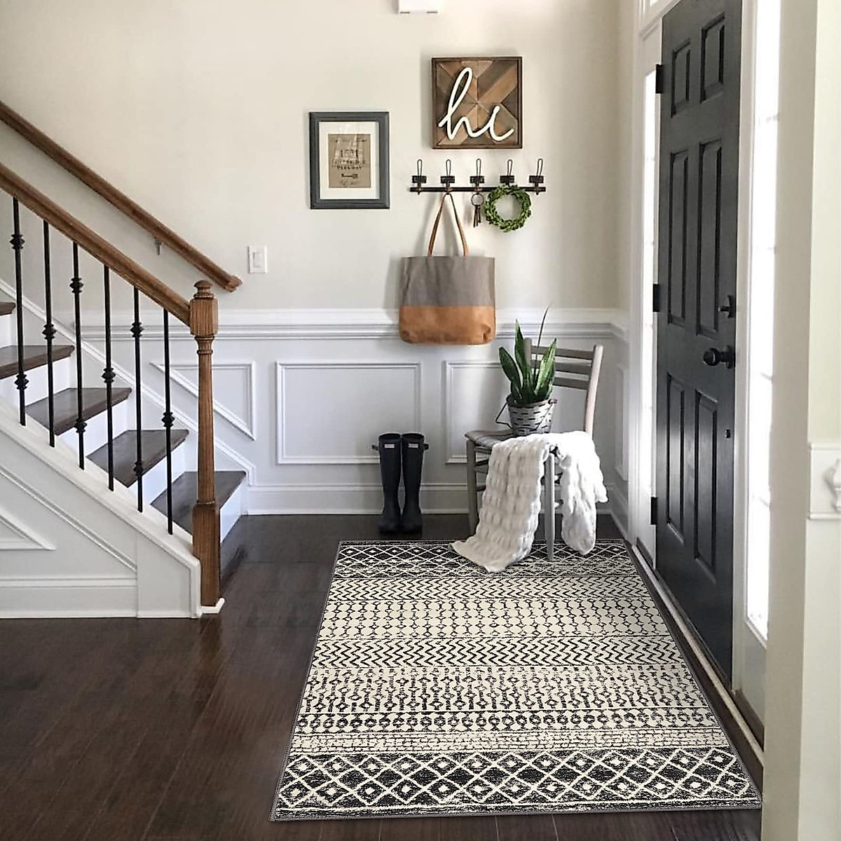 Nailttos 3x5 Rug for Living Room, Ultra Soft Non Slip Moroccan Washable Rug, Distressed Entry Rug Low-Pile Throw Rug Carpet Black Rug for Bedroom Kitchen Living Room Dinning Room