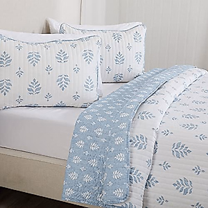 Great Bay Home 3-Piece King Reversible Lightweight Quilt Comforter with 2 Shams | All-Season, Modern, Flower Bedspreads | Blue Floral Coverlet Sets | Quilts
