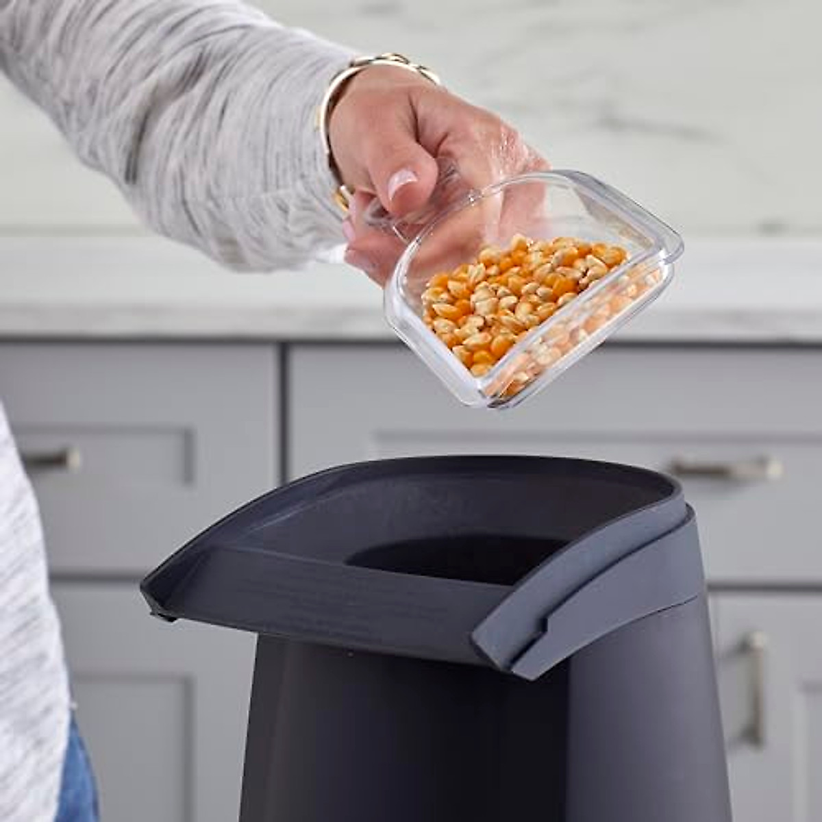 West Bend Air Crazy Popcorn Machine for Healthy Snacking with No Oil, 4-Quart, Black