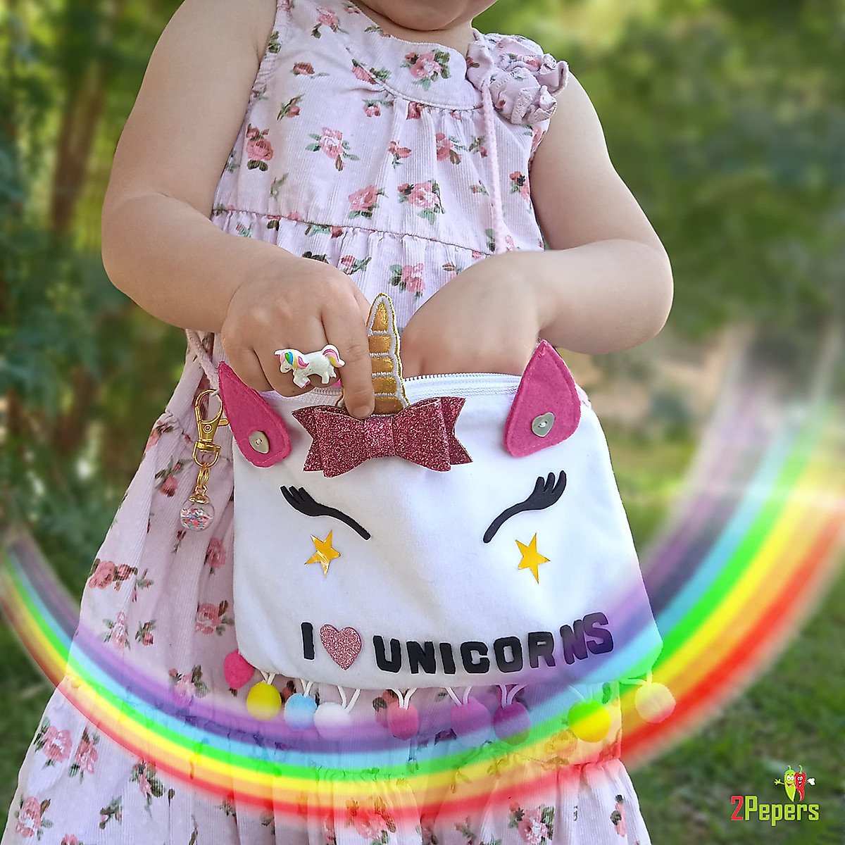 2Pepers Make Your Own Unicorn Purse Kit, Arts and Crafts for Kids, DIY Unicorns Gifts for Girls Ages 3 4 5 6 7 8 Years and Up (No Sewing Needed), Magical Unicorn Toy Bag, Creative Girl's Project.