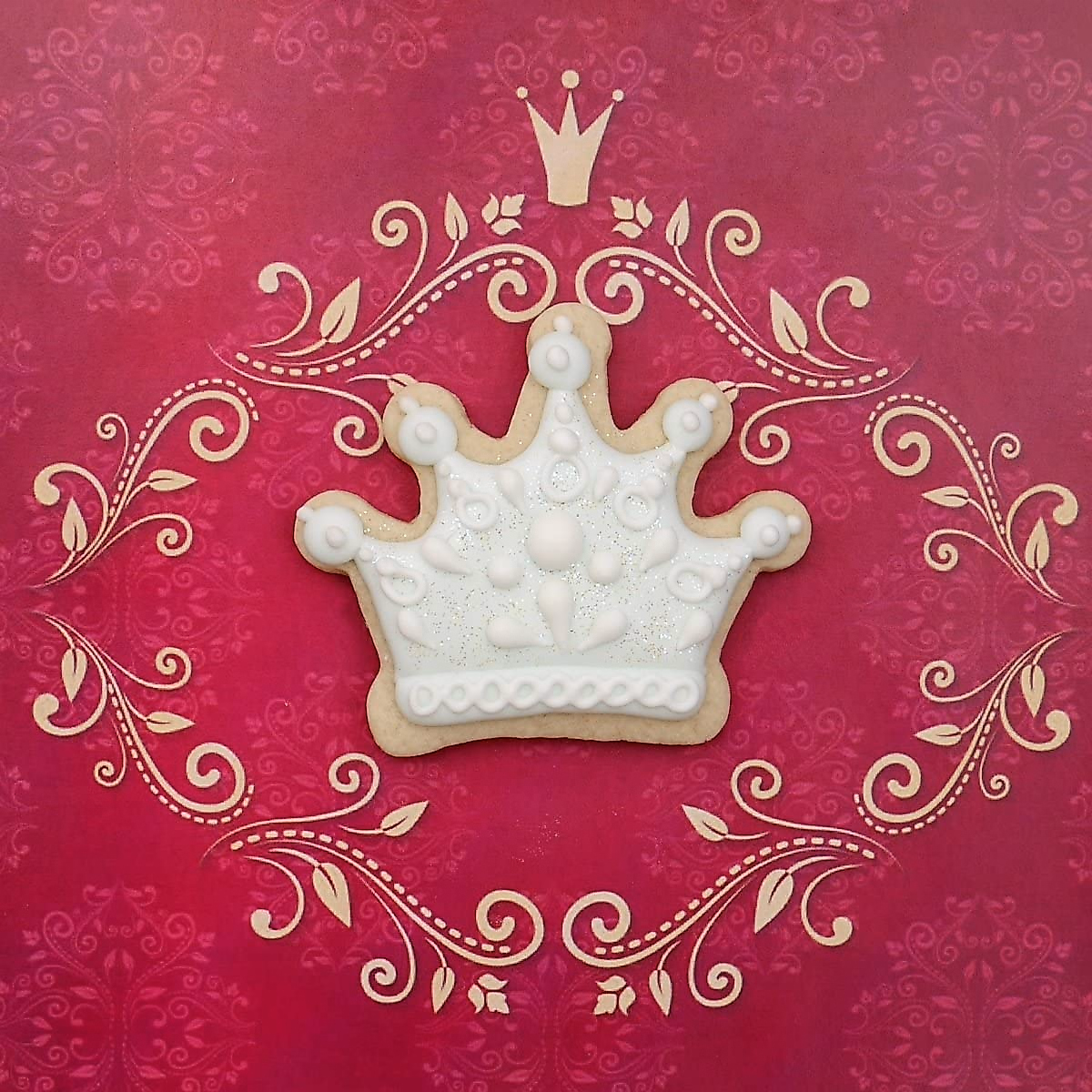 Crown Cookie Cutter - Premium Food-Grade Stainless Steel, Dishwasher Safe