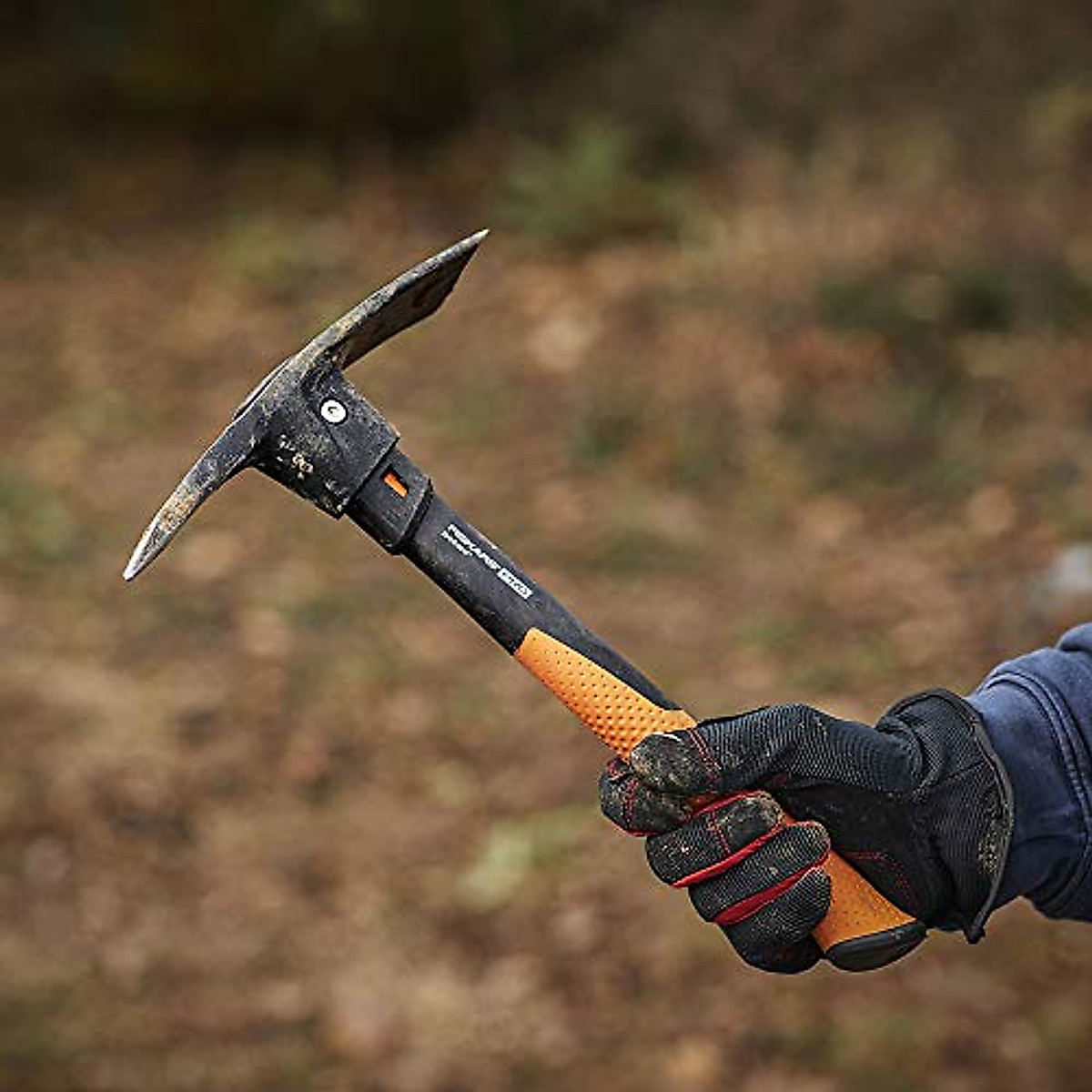 Fiskars 751220-1001 Pro IsoCore Pick/Mattock, 1.5 lb, Orange/Black