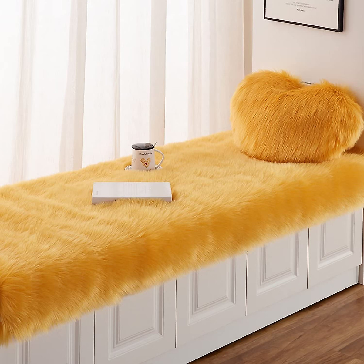 Luxury Faux Sheepskin Fur Area Rug Soft Fluffy Area Rugs,Shag Plush Fur Carpet Faux Fur Rug for Bedroom Floor Sofa Living Room,3 x 5 Feet Rectangle,Gold