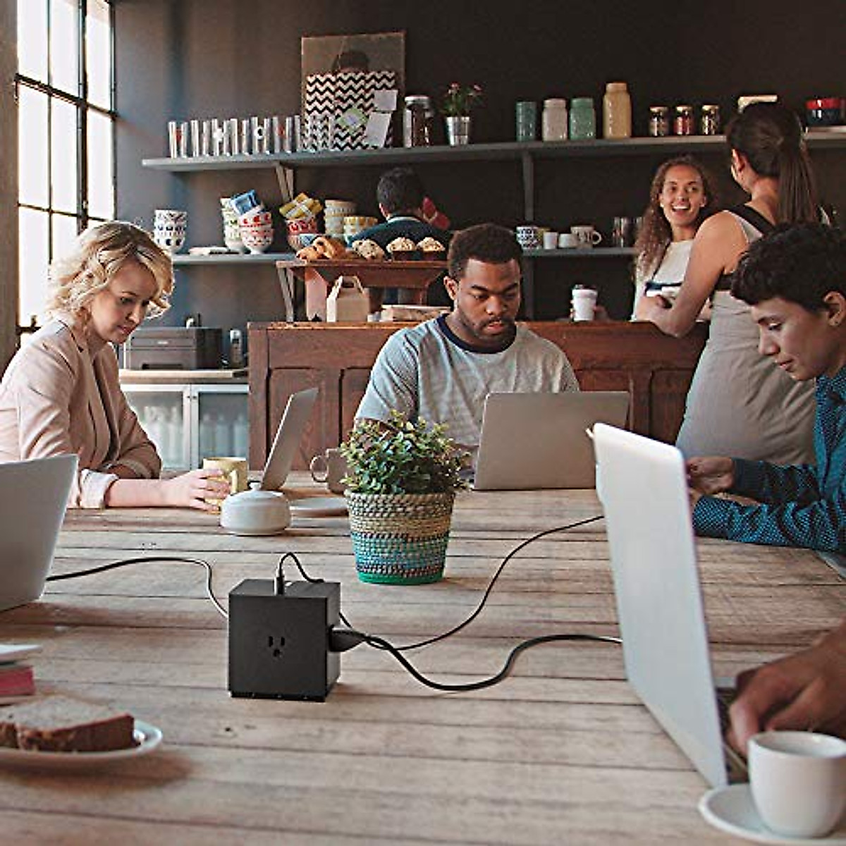 Belkin Power Strip Surge Protector - 4 Multiple Outlets & 4 USB Charger Ports, Cube Outlet Extender for MacBook, iPhone 11/12 Pro Max, Galaxy S20+/Note 20 Ultra, Home, Office, Travel & Desktop - Black