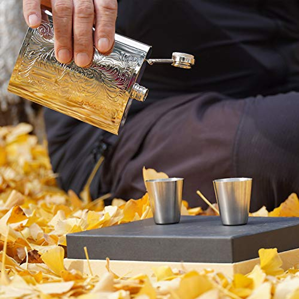 Octaville flasks for liquor for men Stainless quality hip flask 8oz Pocket Engraved Wine Drink Pot Alcohol flagon metal 220ml whiskey flask (Pattern)