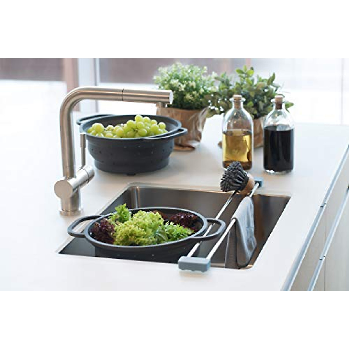 Sanni Shoo drip.line Pure - Adjustable Drip Tray - Practical, Multifunctional Kitchen Rack for Storing Dishcloths and Brushes - Drip Drying Bottles - Heat-Resistant (Ocean, Pure)