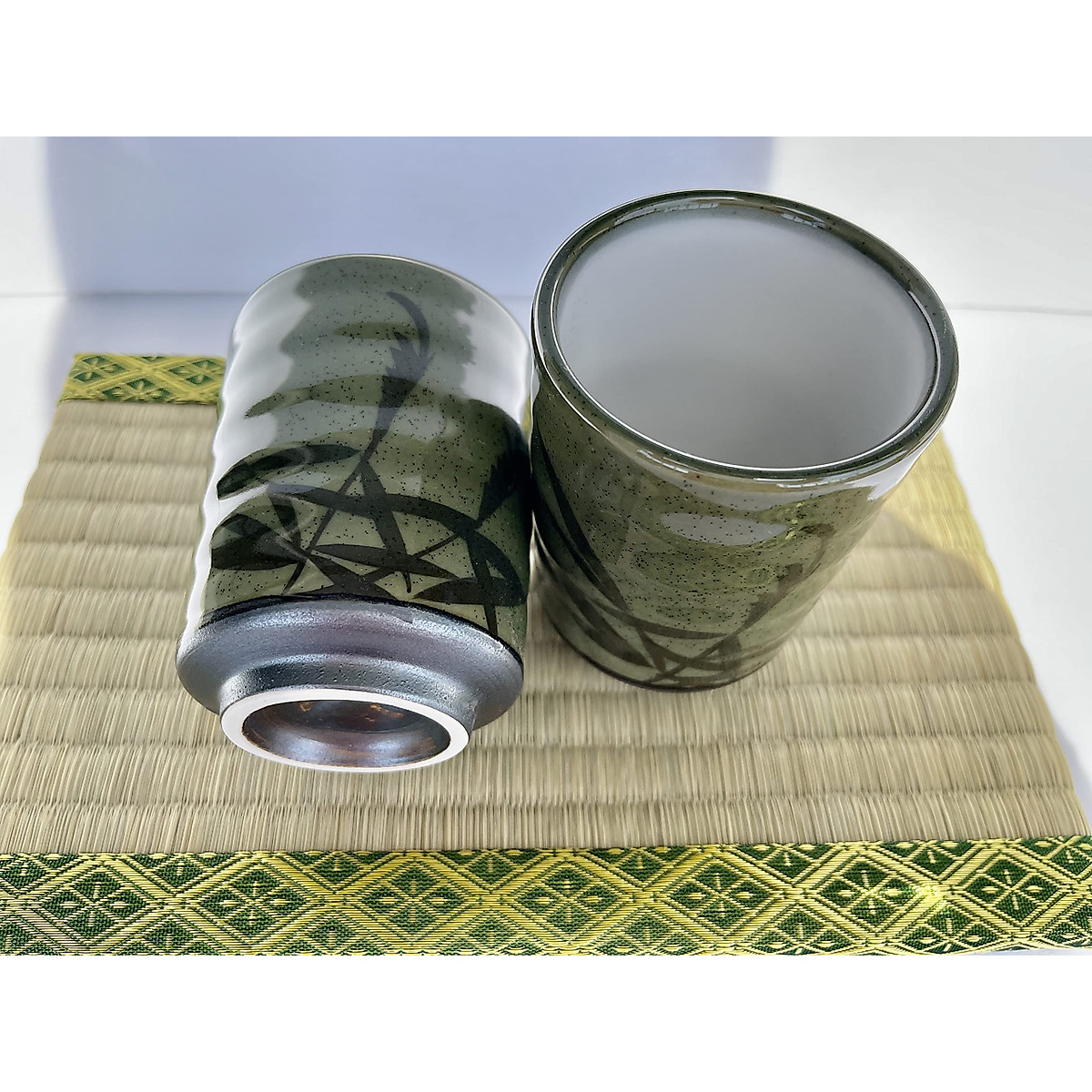 Mino Ware Japanese Traditional Yunomi Tea cups, 10.1 fl. oz, Set of 2 Authentic, Reed Motif Design Mashiko for Hot Green Tea, Matcha tea, Bancha from Japan