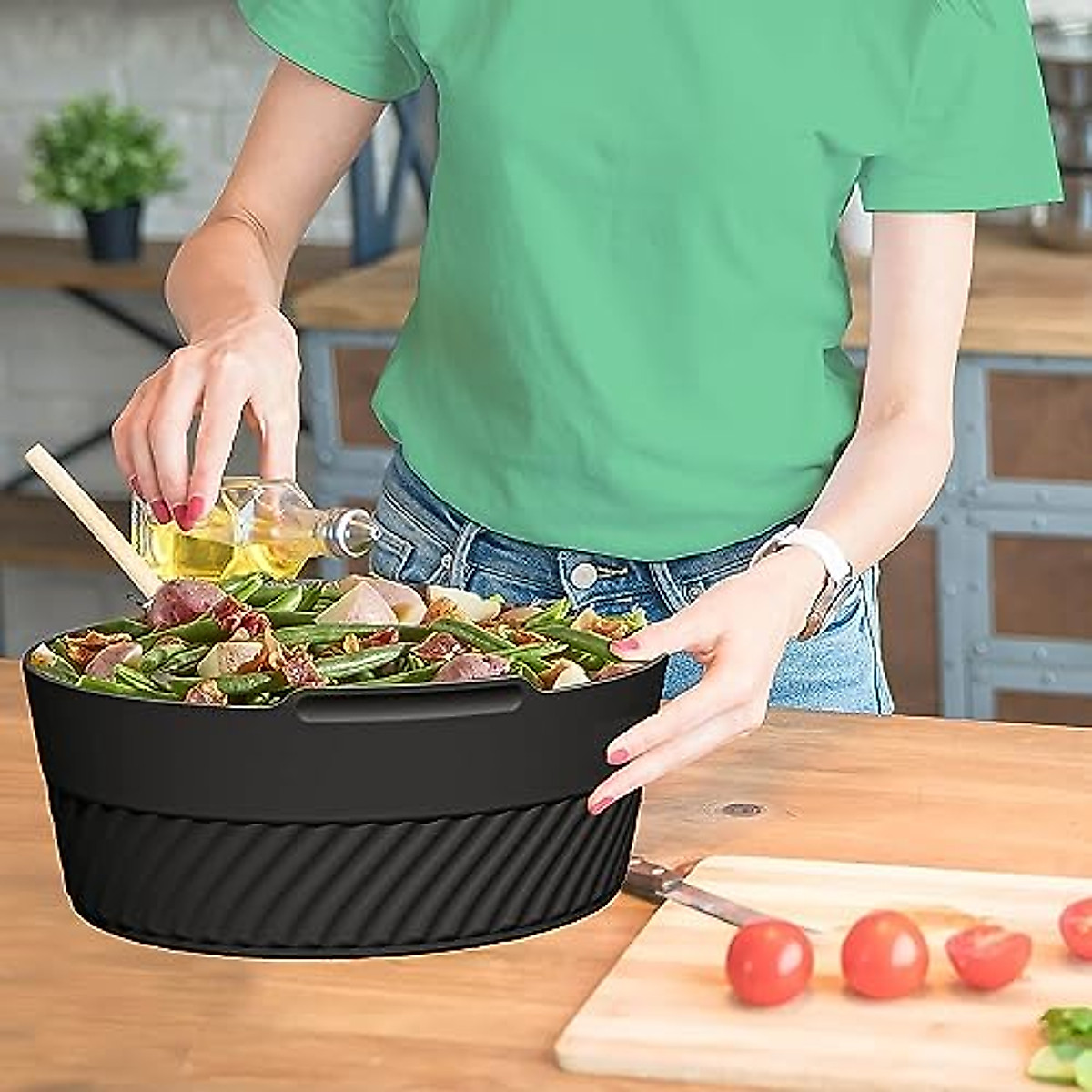 Black Silicone Crock Pot Liners 5-6QT, Non-Stick, Reusable and Food-grade Slow Cooker Liner Foldable Collapsible Single Grid Liners for Crock Pot Reusable, Food Grade Safe & Leak Proof