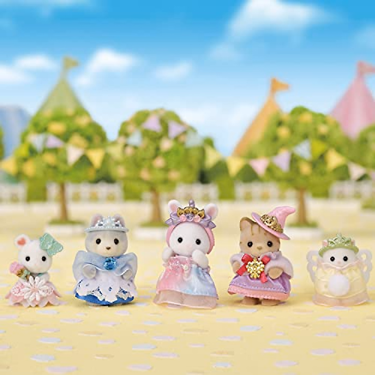 Calico Critters Royal Princess Set - Doll Playset with 5 Figures and Accessories for Children Ages 3+