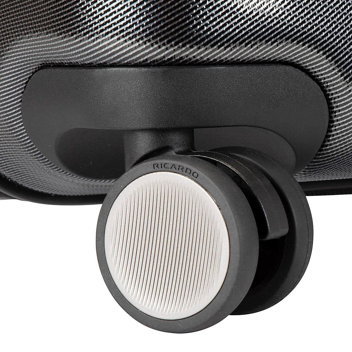 Ricardo Beverly Hills Montecito Hardside Carry-On