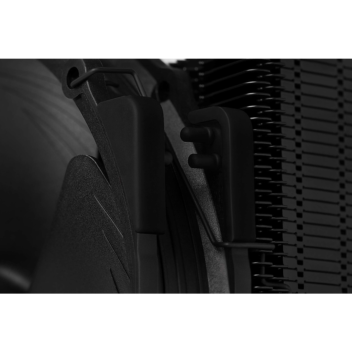 Noctua NA-SAVP3 chromax.Black, Anti-Vibration Pads for Noctua NF-A15 140mm Fans (16-Pack, Black)