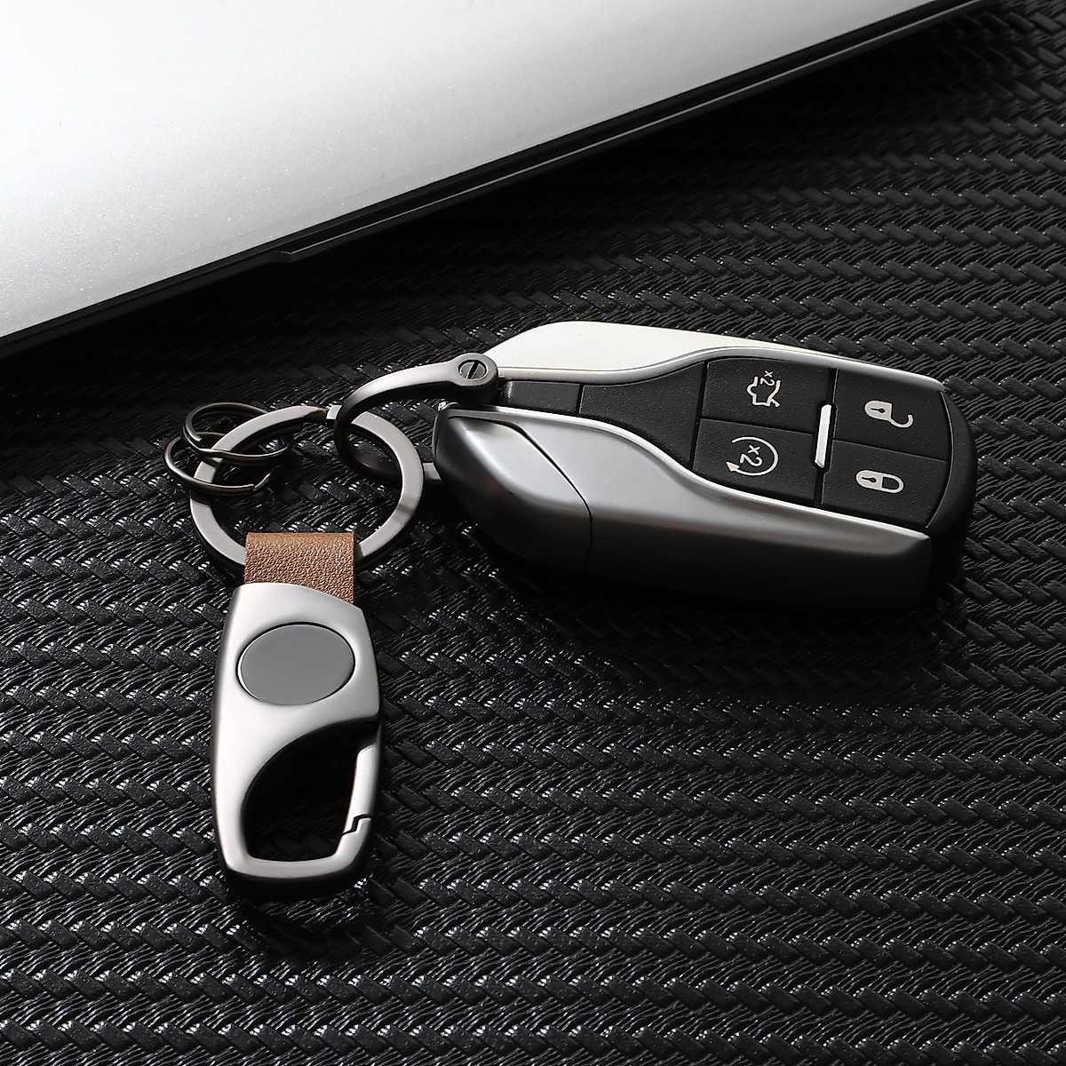 Gkeygo Carabiner Keychain, Key Chains for Car Key with 2 Key Rings and Anti-Lost D-Ring, Multifunctional Keychains for Men and Women – Grey(Brown Leather)