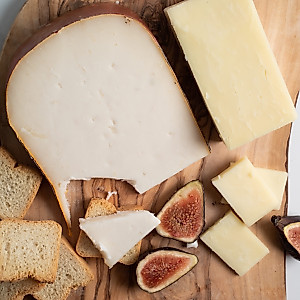 Great Goat Cheeses of the World (30 ounce)