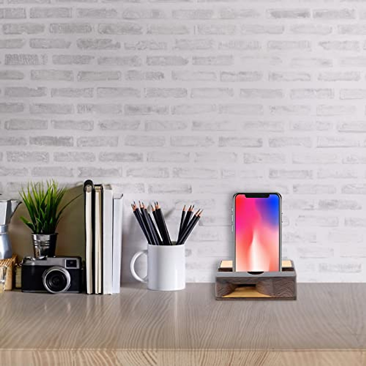 ULTECHNOVO Cell Phone Stand, Wooden Cell Phone Stand with Sound Amplifier Portable Wood Cellphone Dock on Desk Bamboo Bed Stand Mount Cradle Loud Speaker for Phone(Brown)