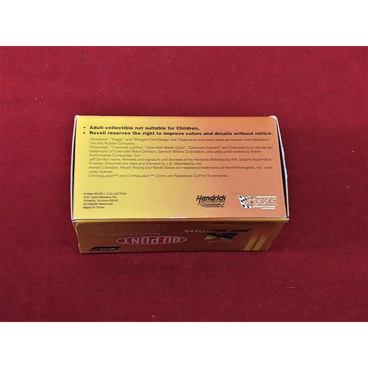 Revell 1998 Collection 1:64 Jeff Gordon #24 DuPont Chromalusion /24984 NASCAR