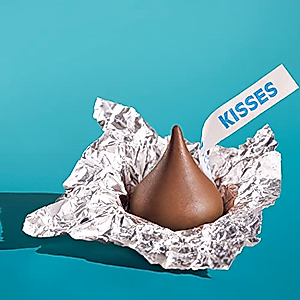 HERSHEY'S KISSES Silver Milk Chocolate Candy, Silver Foil - Bulk Pack, 2 Lbs