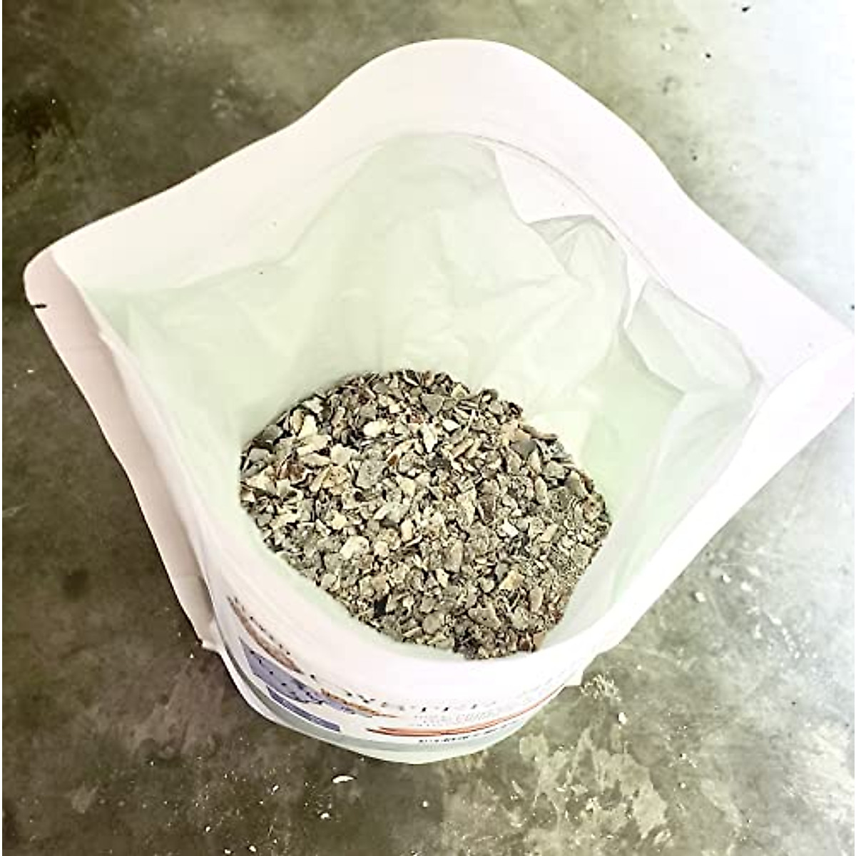 ESVK Natural Flaked Oyster Shell - 4 Pound (Pack of 1) | Calcium Supplement for Chickens, Ducks, and Other Birds| Made in USA (4 lb)