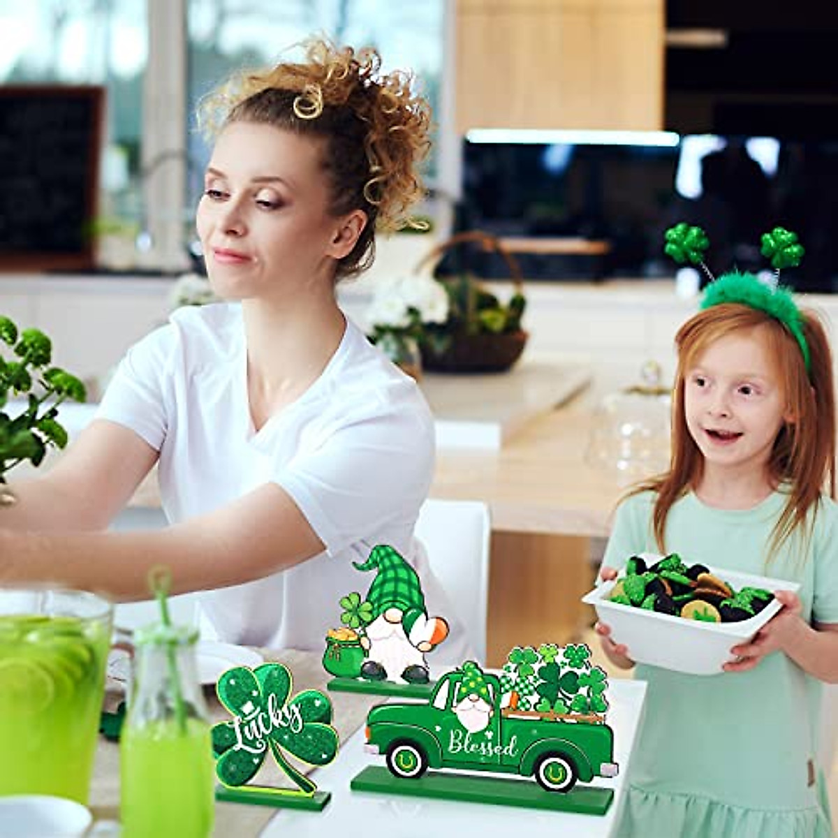 6 Pieces St. Patrick's Day Table Sign Decoration Happy Irish Lucky Table Centerpiece Signs Shamrock Gnome Wood Sign Leprechaun Table Decorations Signs for St Patrick's Day Home Party Decor