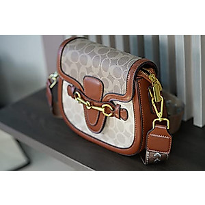 Small Crossbody Bags for Women - Leather Purse Handbag - Fashion Design - Golden Buckle (Light Brown)