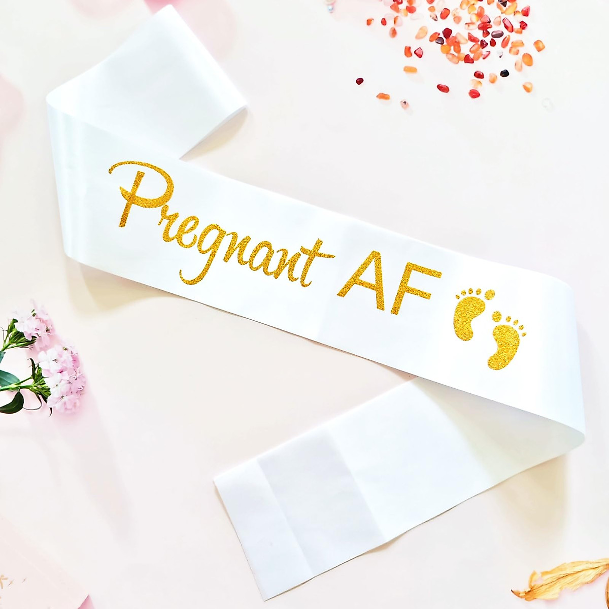 Magnusson's Garden Baby Shower Mom Sash, Pregnant AF Sash for Mommy to Be, Gender Reveal Pregnancy Announcement Decorations, Pink or Blue Boy or Girl Sex Reveal Supplies, Future Mummy Gift, White