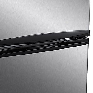 West Bend WBRT31S Mini Fridge for Home Office or Dorm, with Automatic Defrost and Adjustable Temperature, 3.1 Cubic Feet, Metallic