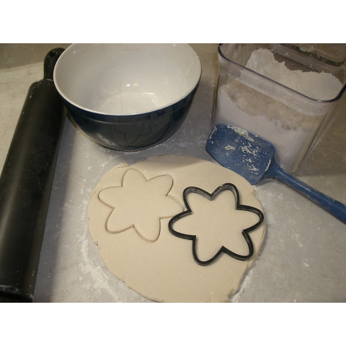 ATOM CHEMISTRY MATTER SCIENCE COOKIE CUTTER MADE IN USA PR611