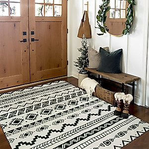 Lahome Boho Machine Washable Living Room Rugs - 5x7 Area Rugs for Bedroom Non-Slip Large Throw Rugs Soft Geometric Dinning Room Rug Tribal Distressed Carpet for Living Room Entryway Kitchen Office