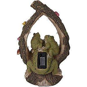 Garden Statue, Room Decor,Three Frogs Outdoor Decor, Solar Garden Sculpture Light with 7 LEDs for Patio, Lawn, Yard and Gardening Gifts