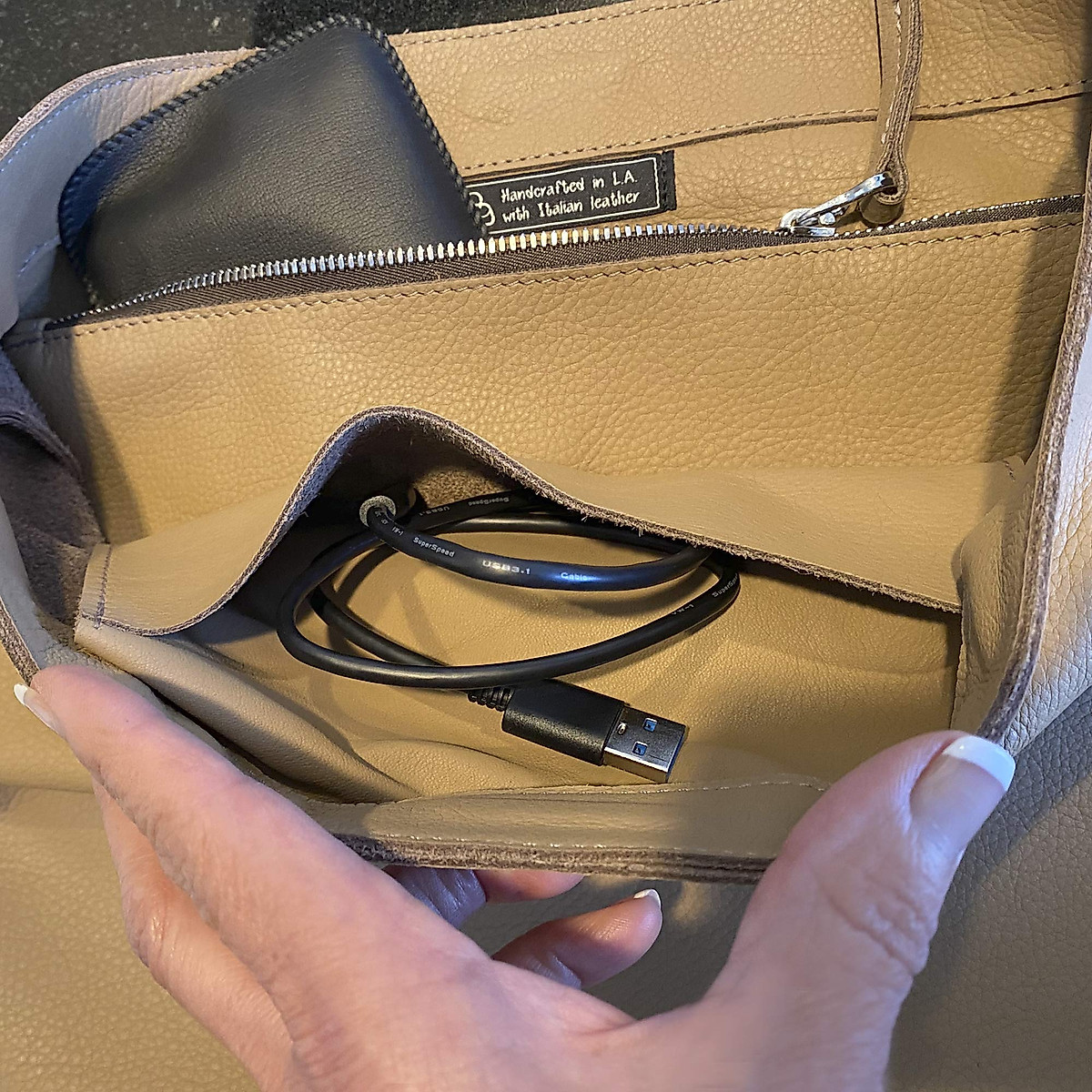 ALICIA DAKTERIS Alodie Italian Leather Crossbody Bags for Women - Handcrafted Genuine Leather Handbags with 55” Adjustable Strap