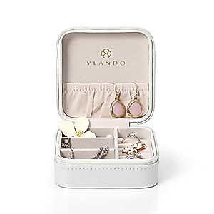 Vlando Small Travel Jewelry Box Organizer - Faux Leather Storage Case for Rings Earrings Necklace - Best Gifts Choice for Girls Women, Pearl White