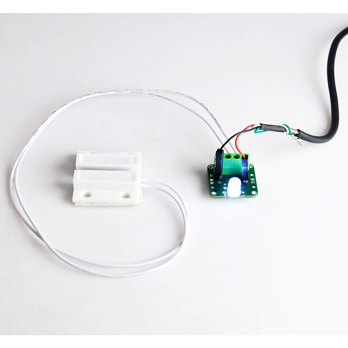 Gikfun MC-38 Wired Door Sensor Magnetic Switch for Arduino EK1656