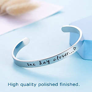 LParkin One Day Closer Bracelet Deployment Gift Military Jewelry Gifts for Wife Girlfriend Long Distance Relationship Jewelry