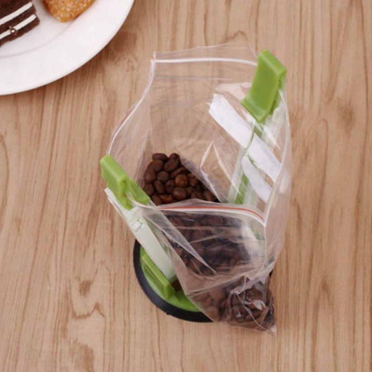 Adjustable Anti-skid Storage Bag Baggy Rack, Hands Free Baggy Rack Clip Food Storage Bag Opener Holder for Kitchen(Green)