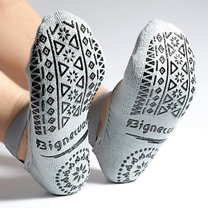 Bignewod Yoga Pilates Non Slip Skid Socks for women,Anti Slip Grip Socks for Adult Ladies with Strap Sticky US 5-9