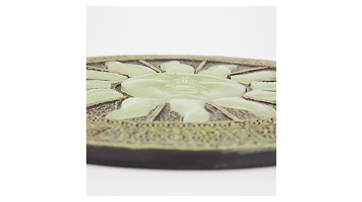 Sun Garden Stone with Glow-in-The-Dark Sun - Perfect for Gardens