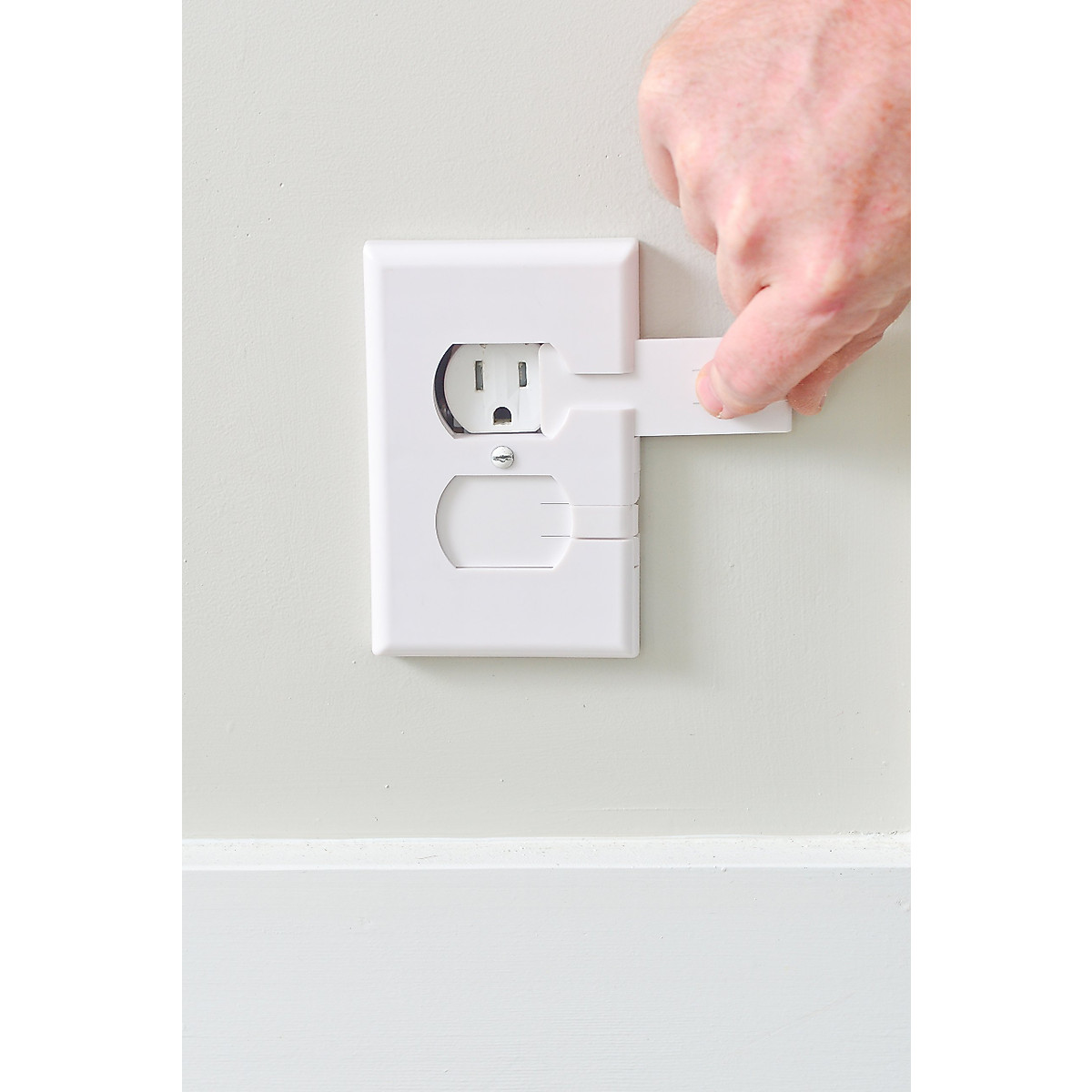 Cardinal Gates 3 Piece Socket Guard, White