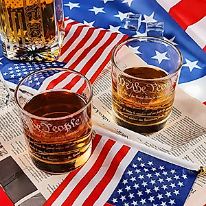 YJGS Whiskey Decanter Engraved We The People American Flag Decanter Set with 2 Glasses for Liquor Scotch Bourbon or Wine, Father's Day Patriotic Gift