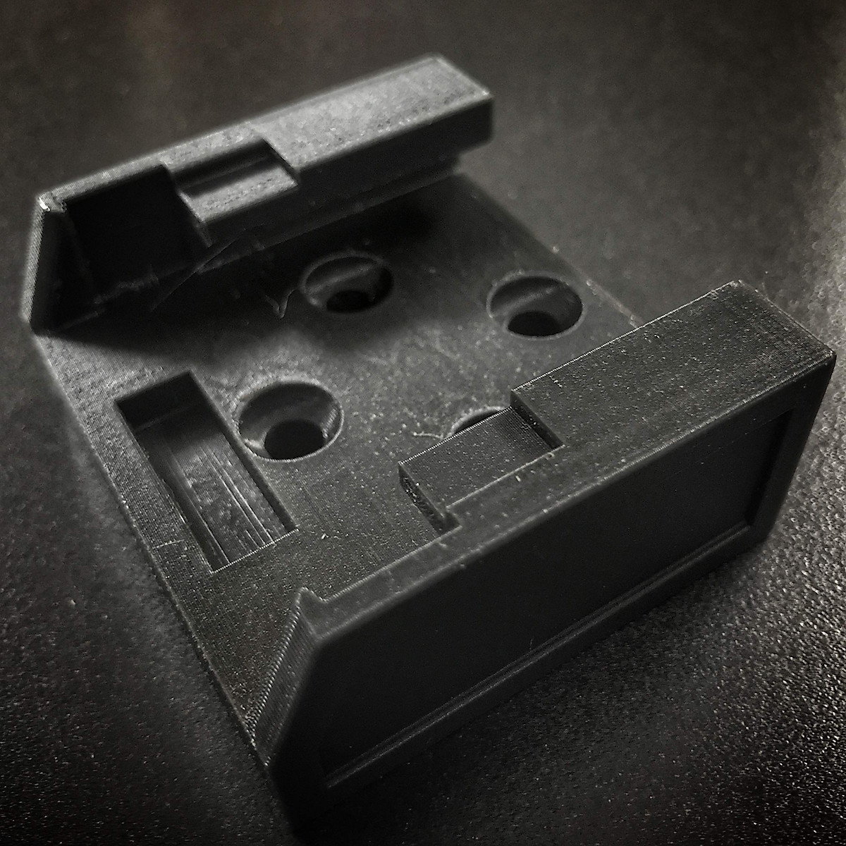 Battery Mount Adapter Dock Holder Compatible with Dewalt 20v Batteries.