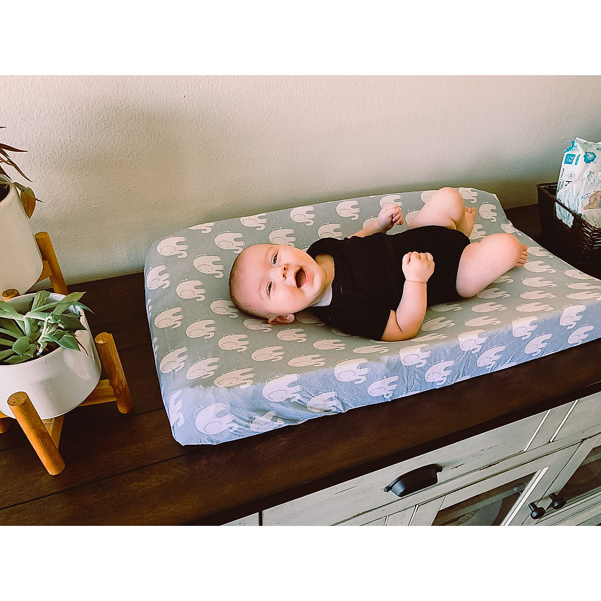 Changing Pad Cover – Premium Baby Changing Pad Covers 4 Pack – Boy or Girl Changing Pad Cover – Pure Jersey Knit Machine Washable Grey and White Changing Table Cover – Diaper Changing Pad Cover Sheets