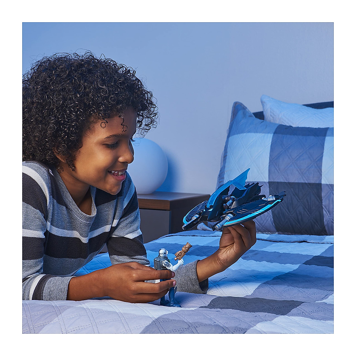 DC Comics Batman Bat-Tech Flyer with 4-inch Exclusive Mr. Freeze and Batman Action Figures, Kids Toys for Boys Ages 3 and Up