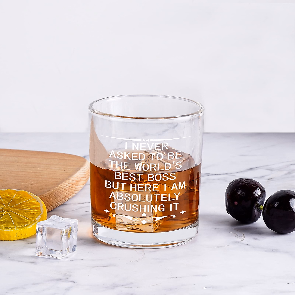 Modwnfy Funny Boss Whiskey Glass, Boss Day Old Fashioned Glass, 10 Oz the World's Best Boss Scotch Glass on Bosses Day Christmas Birthday Retirement, Gifts for Boss Father Brother Husband Friend