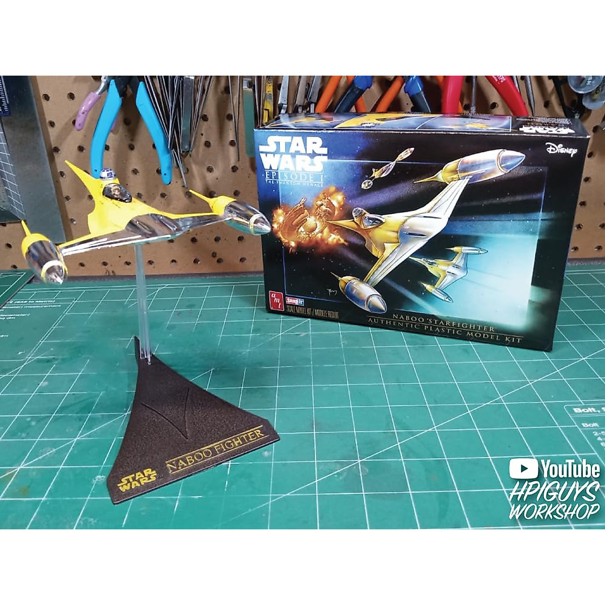 AMT Star Wars: The Phantom Menace N-1 Naboo Starfighter (Snap) 1:48 Scale Model Kit