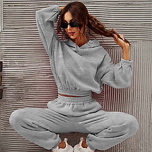 Women's Fashion 2 Piece Outfits Set Casual Sweatsuit Pullover Hoodie Jogger Pants Winter Warm Sport Workout Set
