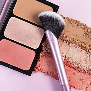Real Techniques Cheek Rebel Edge Medium Blush & Highlighter Brush, For Loose Blush or Face Highlighter, Fan Makeup Brush, Aluminium, Pink, 1 Count