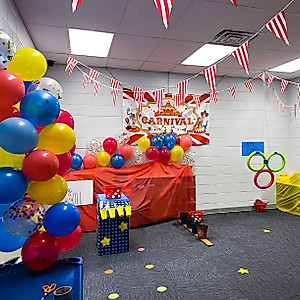 Red & White Striped Pennant Banners, Reusable Polyester Cloth Flags for Carnival Circus Party Decorations, Birthday Celebrations, Tent Camping (30 Feet - 21 Large Flags)