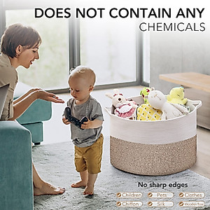 XXXL Blanket Basket Large Blanket Storage Living Room 21.7" x 21.7" x 13.8" Basket for Storing Blankets and Toys + Small Basket for Toys, Keys| Basket for Blankets Brown and White