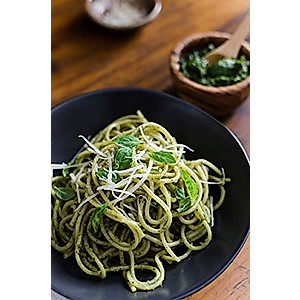 Bob's Red Mill Resealable Hulled Hemp Seed Hearts, 8 Ounce (Pack of 5)