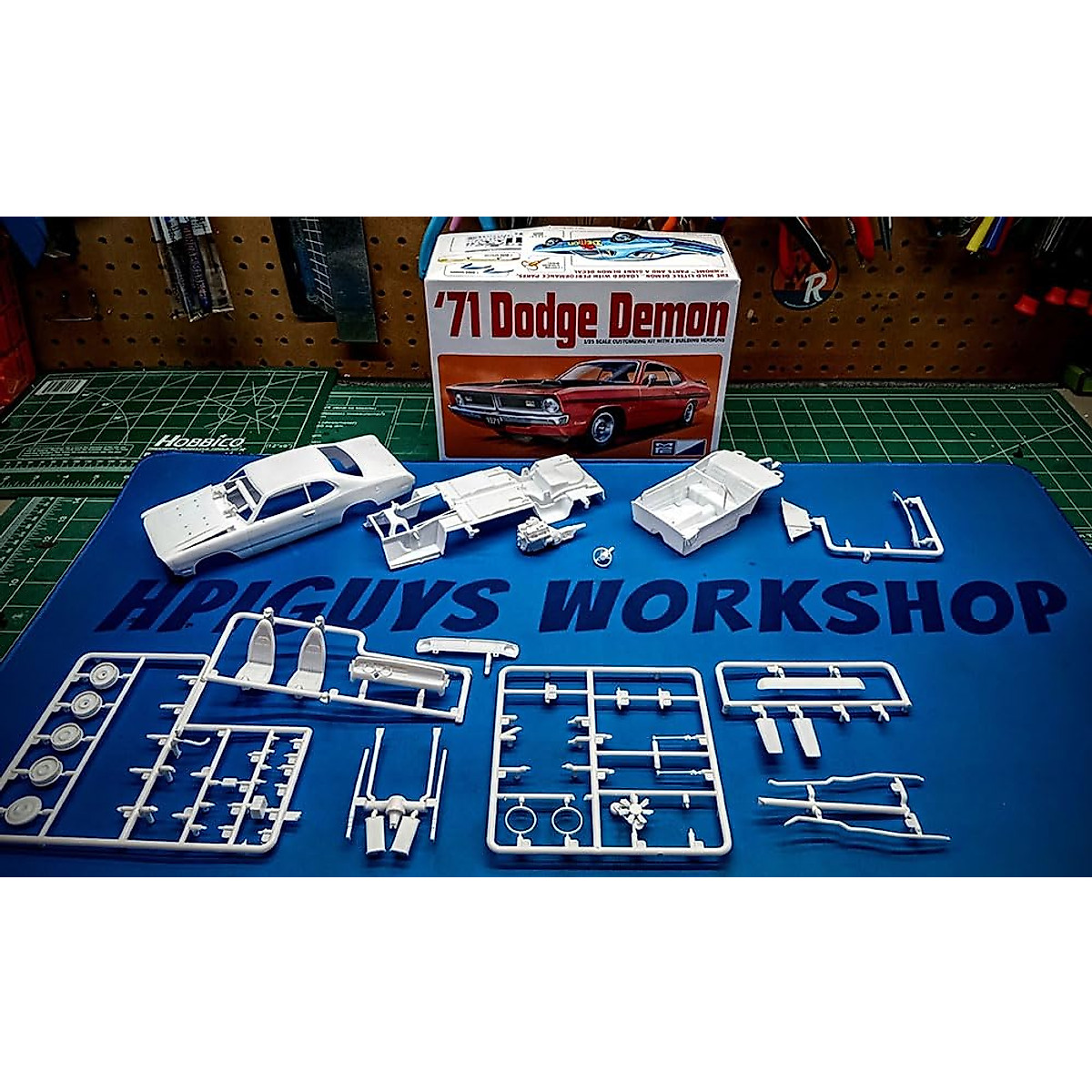 MPC 1971 Dodge Demon 1:25 Scale Model Kit