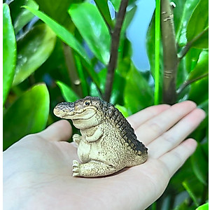 Handmade Crocodile Figurine Tea Pet, Tea Set Accessories Alligator Statue Tea Ceremony Desk Pet, Animal Ornament Gifts for Tea Lover Friends Chritmas Party Favors